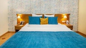 Suite Júnior, varanda, Vista para a cidade | Cofre no quarto, secretária, quartos insonorizados, Wi-fi grátis 