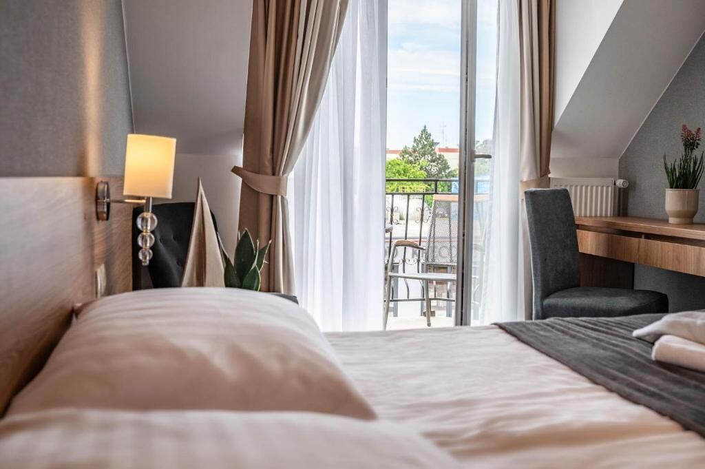 Quarto casal, sacada