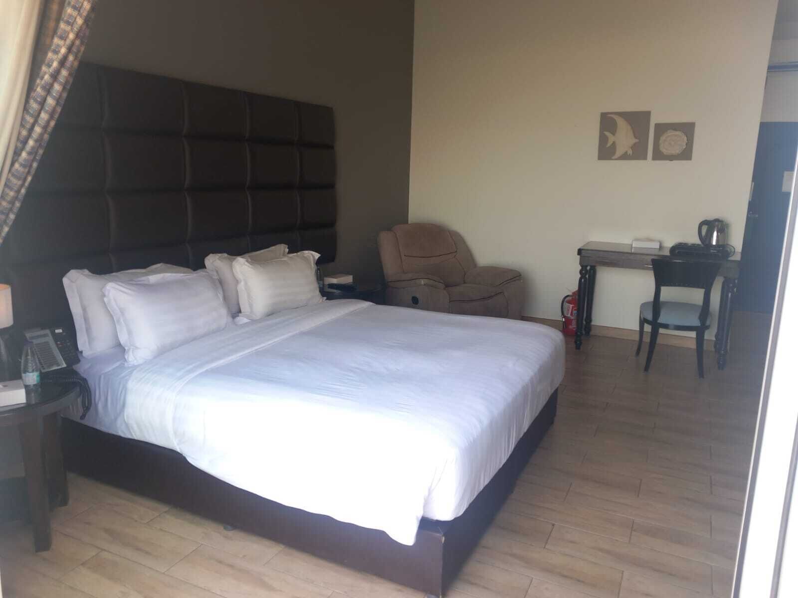 Quarto casal luxo, vista para a praia