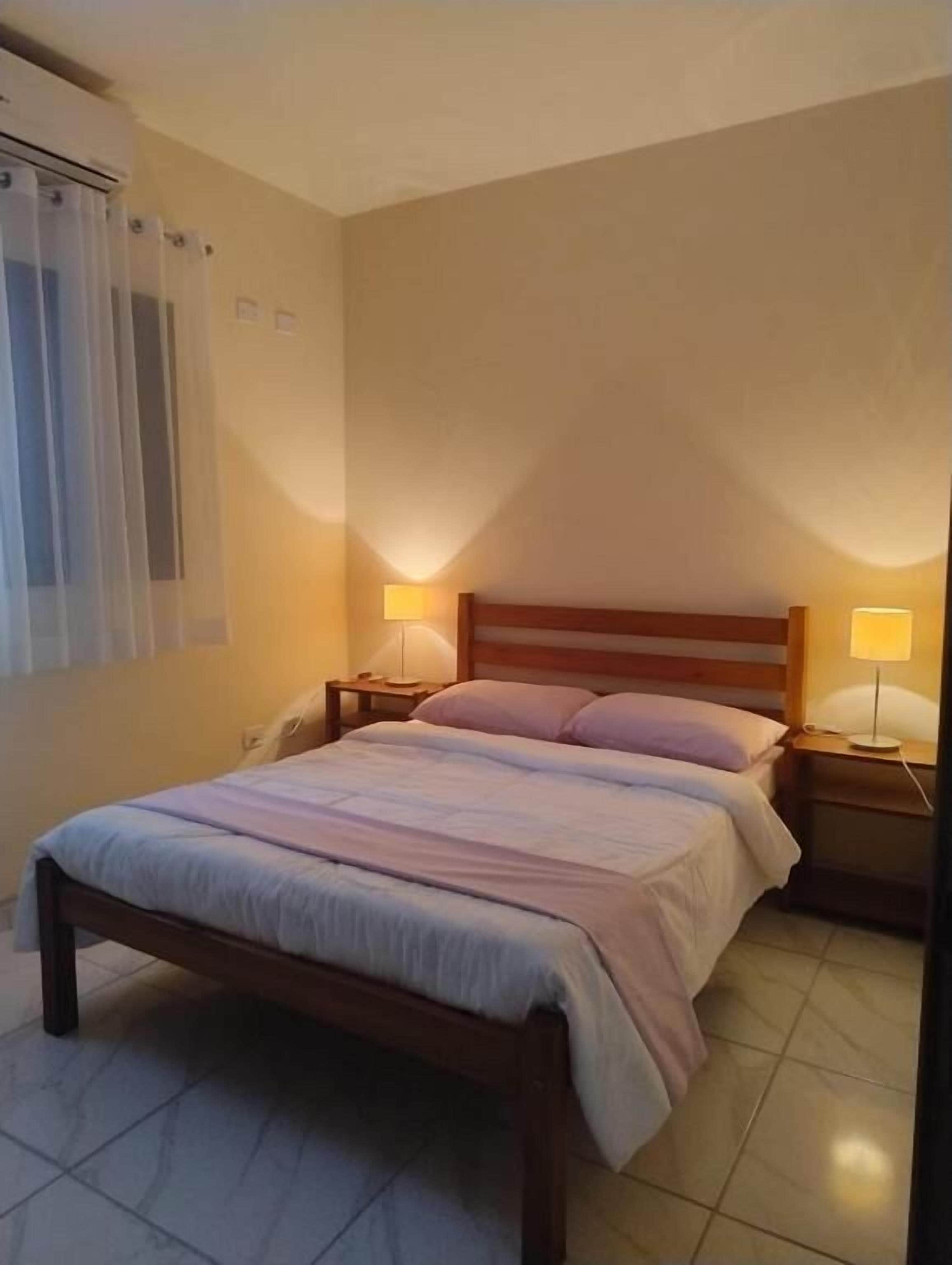 Quarto Clássico com Cama de Casal | Acesso para cadeira de rodas 