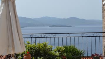 Estúdio, sacada, vista para o mar | Área da propriedade