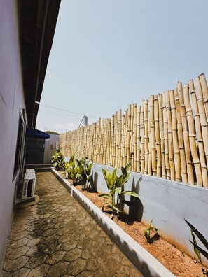 Apartamento, 1 cama de casal e sofá-cama | Terrenos do alojamento