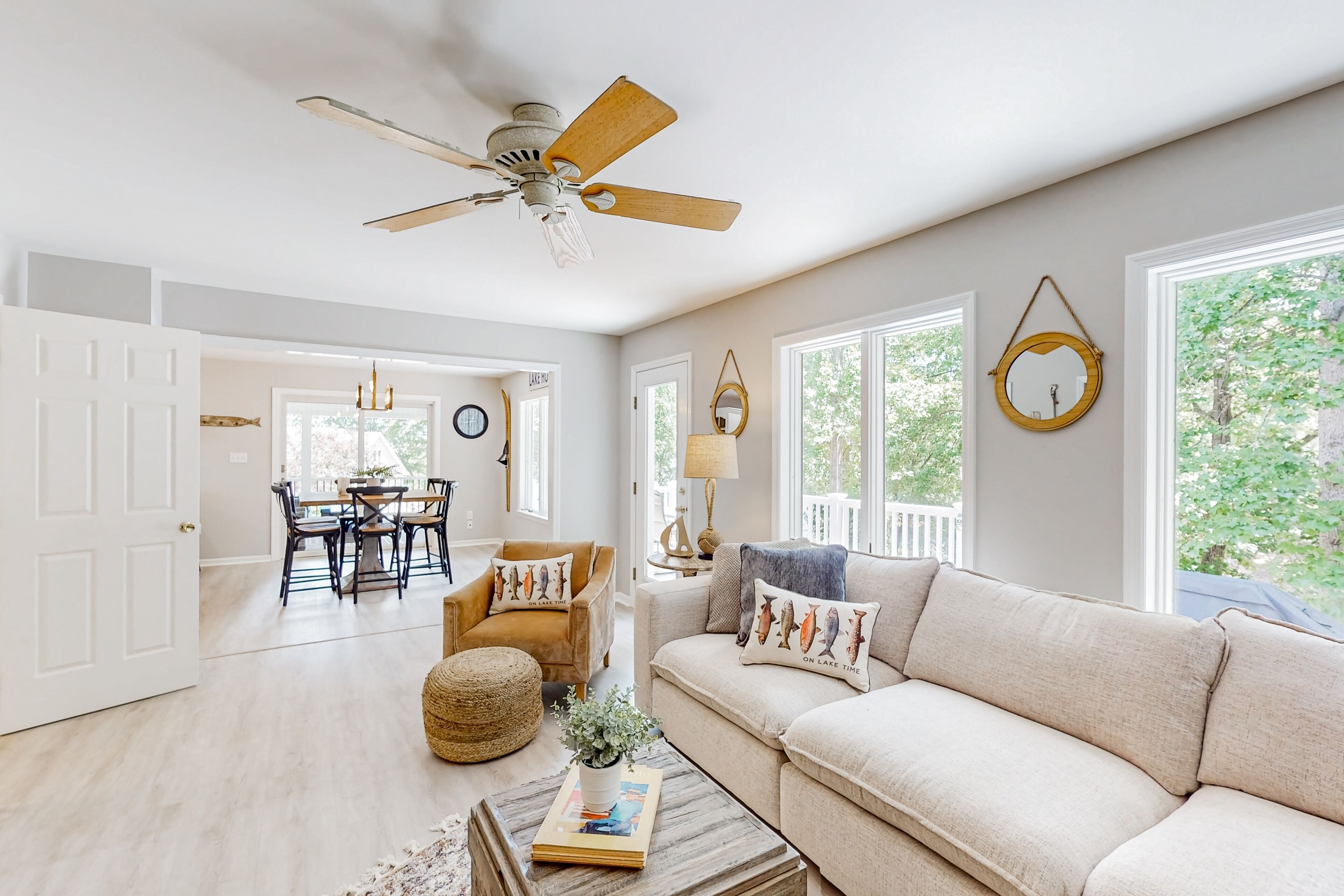 Lakefront House With Breathtaking Views, Private Dock & Boat Launch - Lake Anna, VA