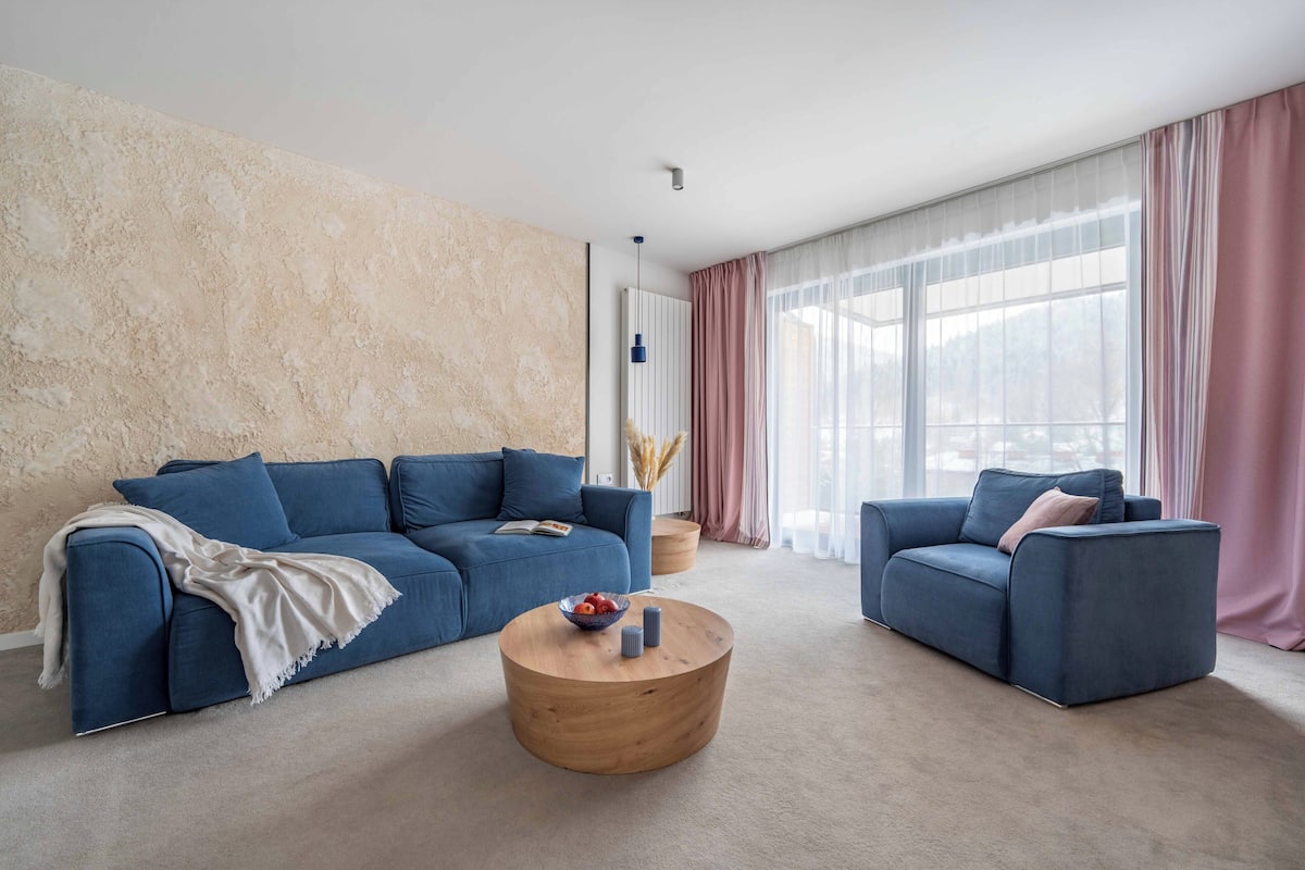 Apartamento de Luxo, varanda, vista para a montanha