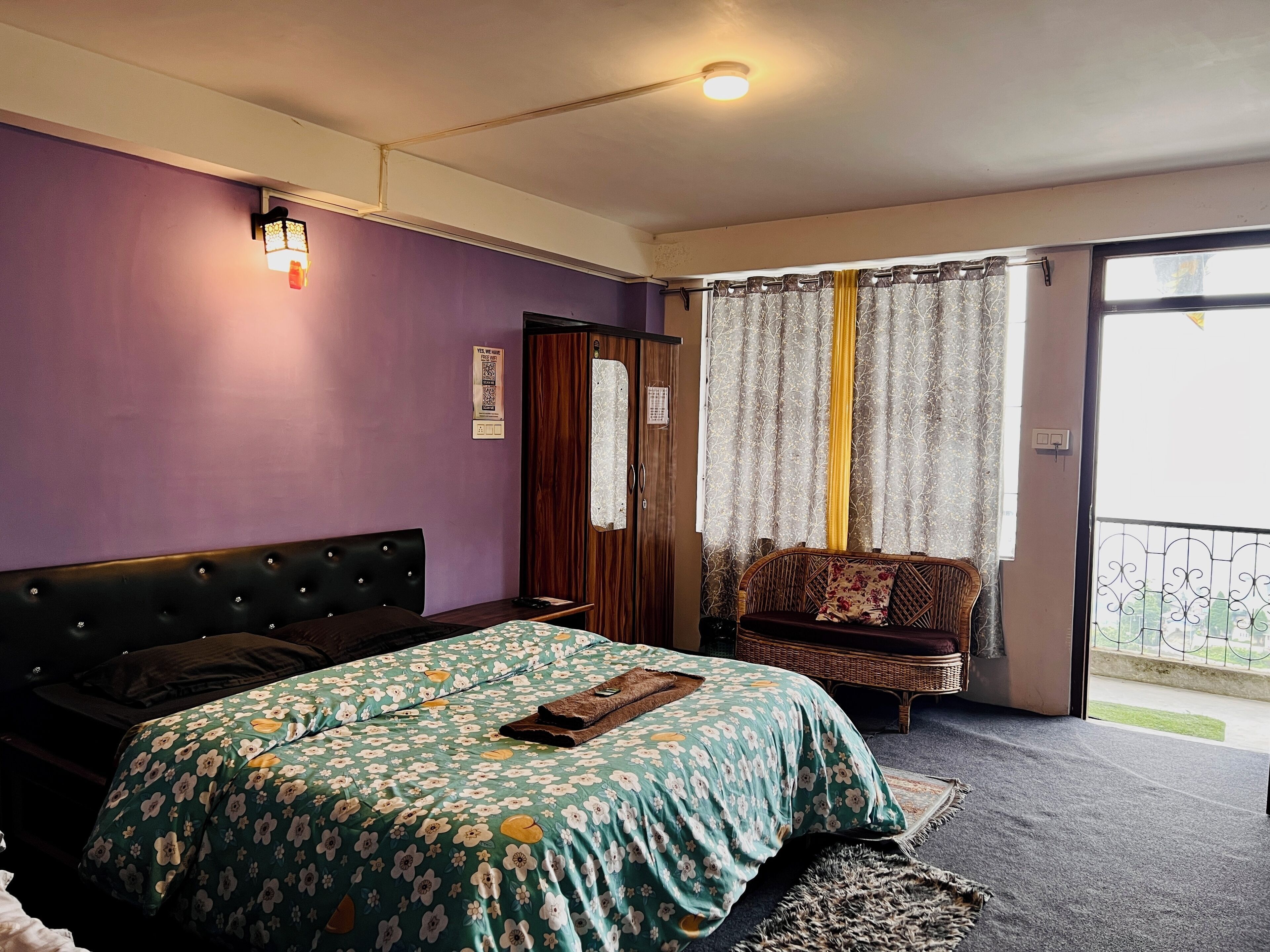 Quarto Triplo Standard, varanda, vista para a montanha