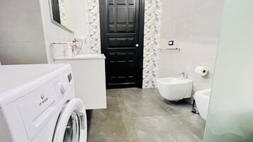 Casa, no piso térreo | Banheiro