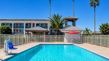 Piscina exterior