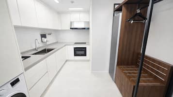 De Mer Junior Suite_Double_City view