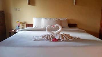 Quarto casal, sacada, vista para o pátio