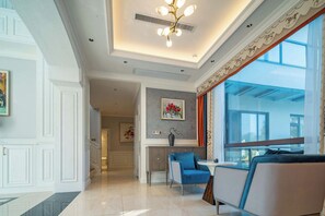 Vila superluxo, vista para a colina | Área de estar