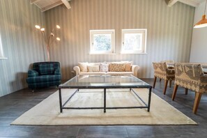 Apartamento Standard, vista para a montanha | Sala de estar