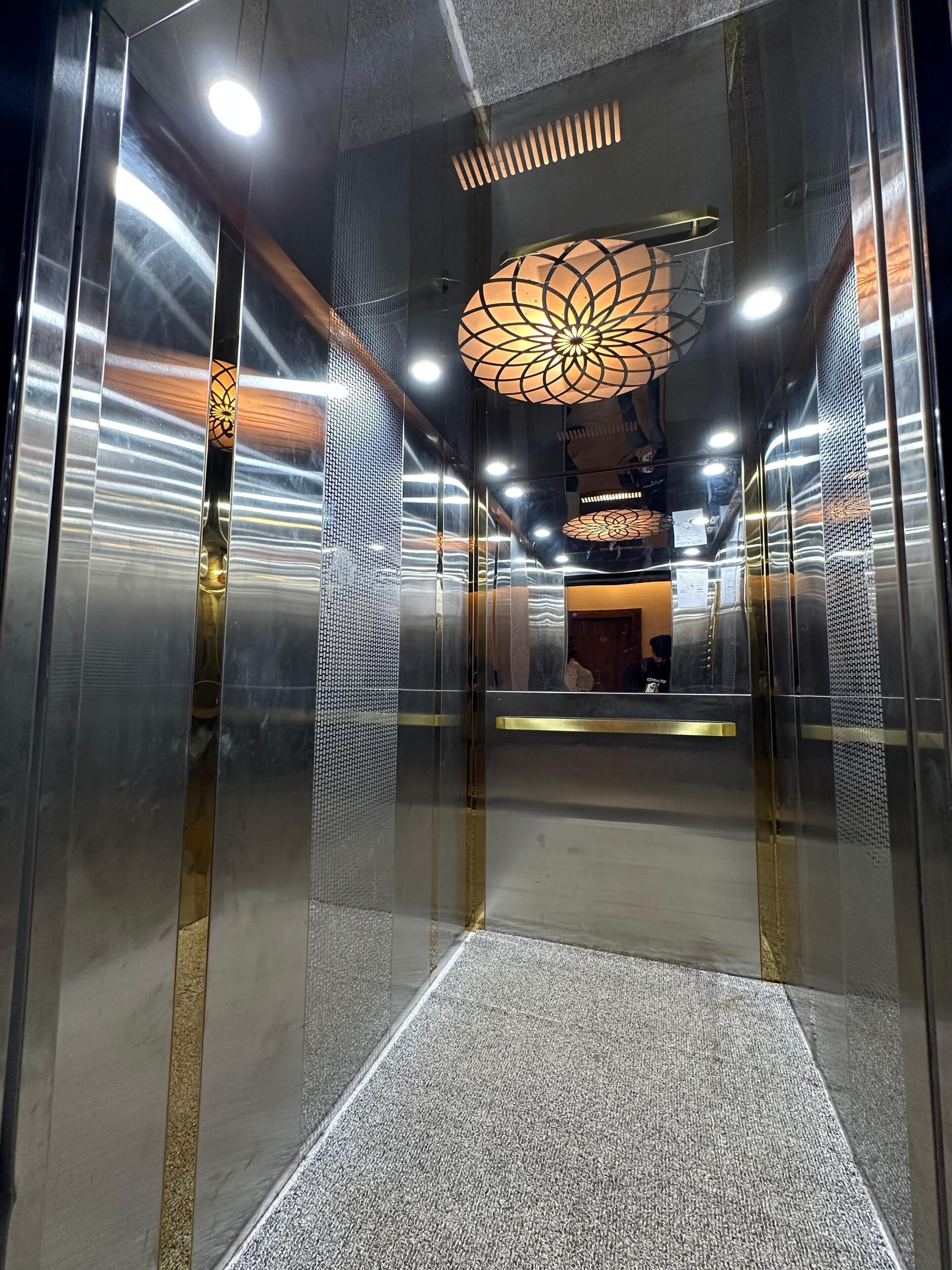 Quarto Superior, Vista para a cidade | Interior