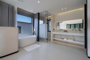 Quarto casal romântico, vista para o vale | Banheiro