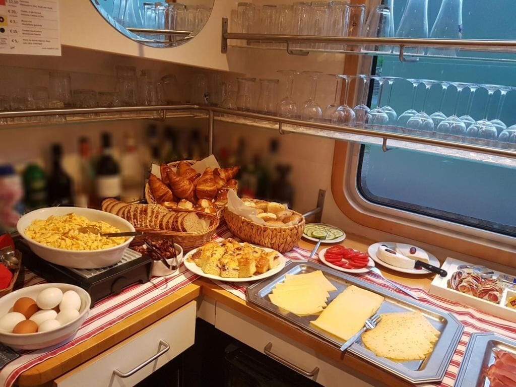 Quarto Twin Standard | Restaurantes