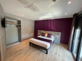 Quarto casal conforto, sacada | Wi-Fi de cortesia