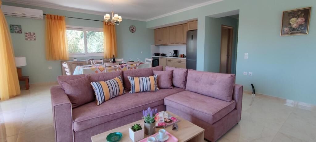 Casa Comfort, 2 quartos, varanda, Vista para a cidade | Sala de estar