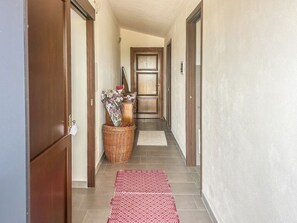 Quarto básico | Parte interna