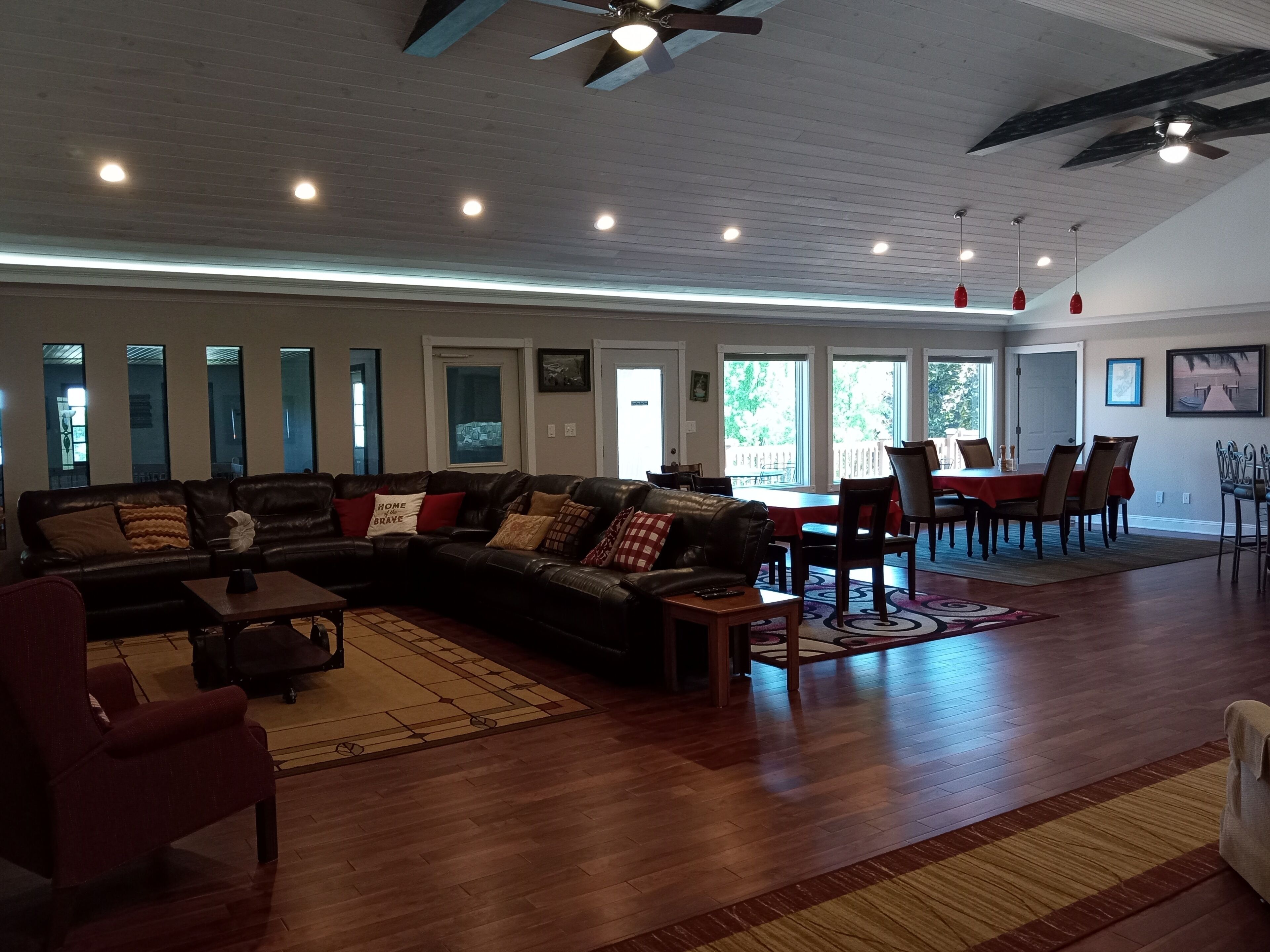 Luxury 5bed/4bath Lakehouse,indoor Pool,sandy Beach, 2acres,pontoon,kayaks,docks - Montpelier, OH