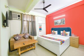 Quarto Deluxe | Lençóis de algodão egípcio, roupa de alta qualidade, cofre no quarto 