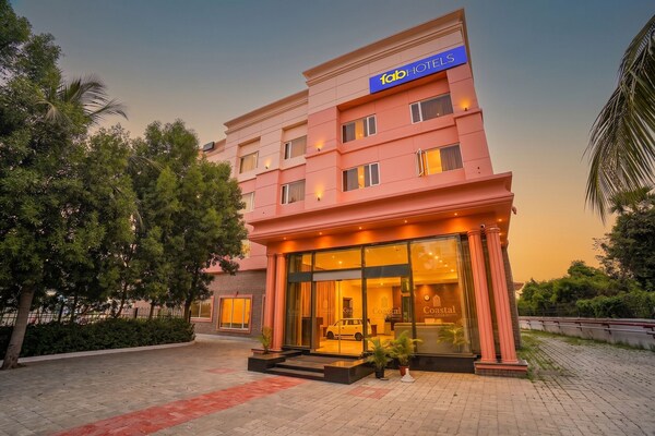 Fabhotel Grand & Resorts - Chennai