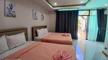 Vila, 4 quartos, para fumantes, piscina particular | 5 quartos