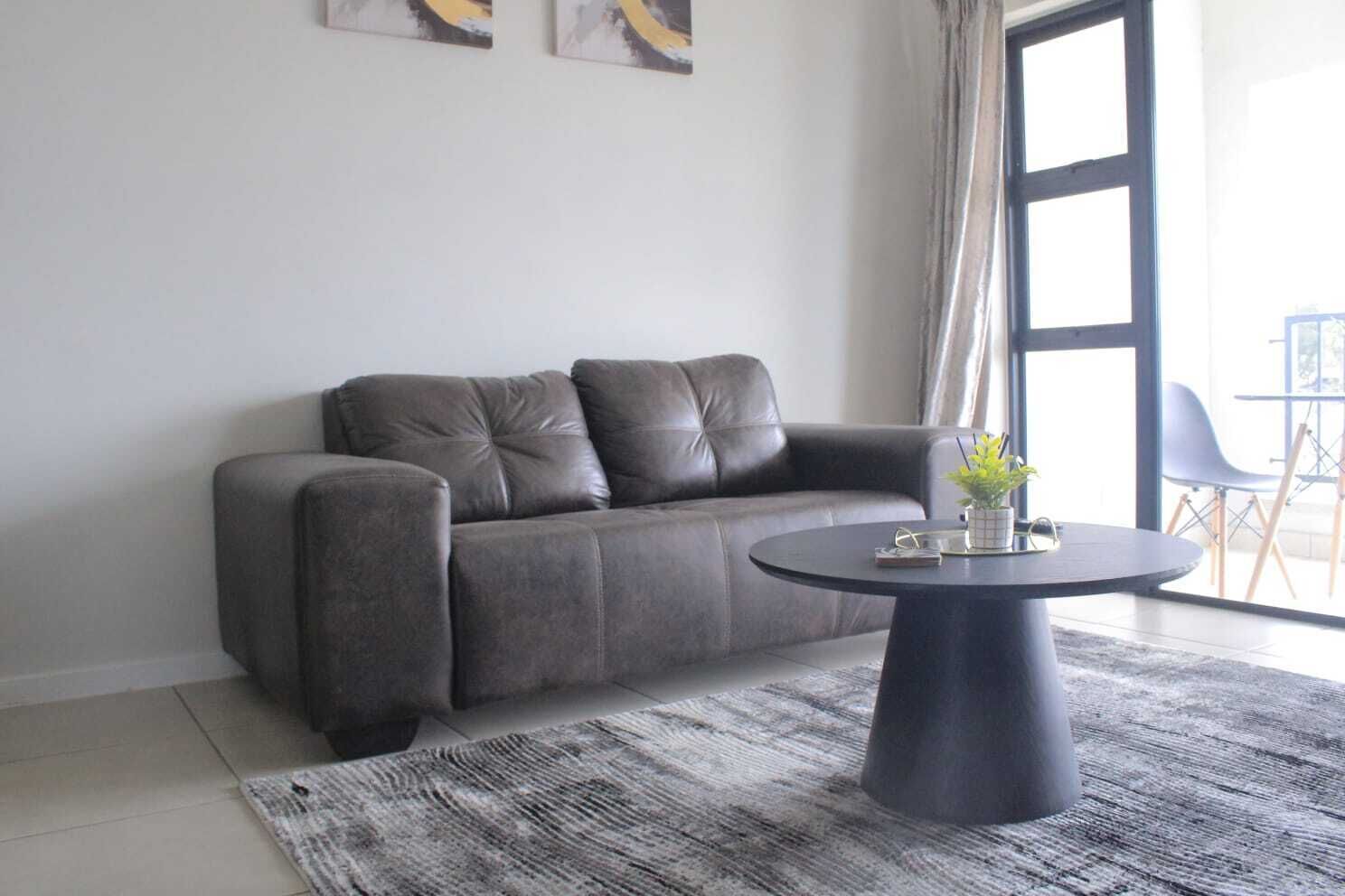 Delightful 1-bedroom Apartment In Cool Randburg Neighborhood - Randburg