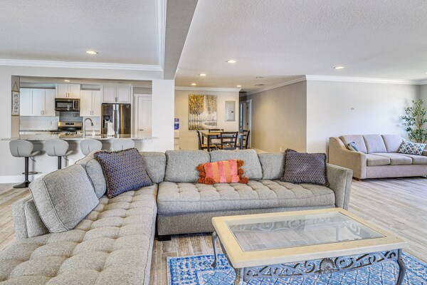 Steps To Bayshore Blvd! Snowbird Retreat W/ Pool - Tampa, FL