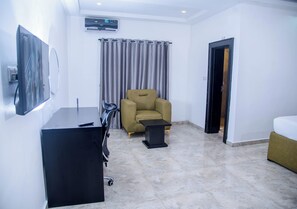 Quarto solteiro executivo | Banheiro