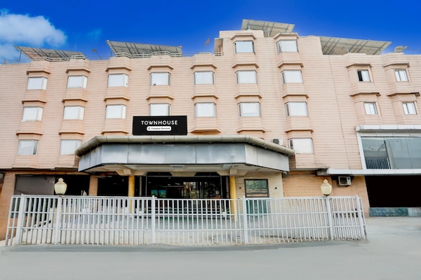 Premium Hotel Shelter - Gwalior