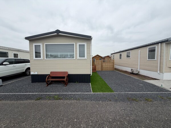 Mobile Home With Garden And Terrace - Brügge