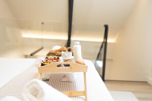 Loft Jacuzzi Mill | Camas de colchão pillowtop, minibar com produtos grátis 