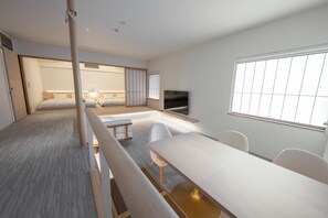 Apartamento standard | Cofres nos quartos, ferros/tábuas de passar roupa, Wi-Fi de cortesia