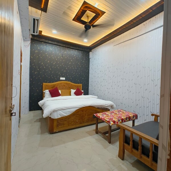 Hotel Loknath Inn - Lucknow
