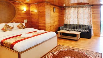 Quarto casal premium, várias camas | Vista do quarto