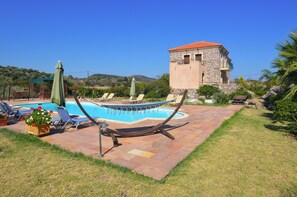 2 piscinas externas