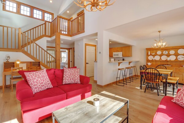 Near Slopes, Trails & Fun! Camelback Townhome - Kalahari Indoor Waterpark, Pocono Manor