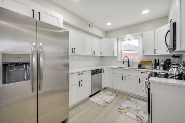 Near Waterfront! Retreat 6 Mi To Hampton Coliseum - Newport News, VA