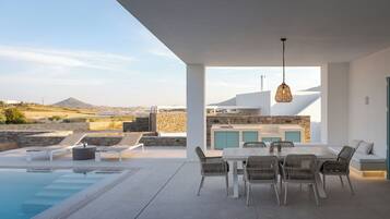 Villa, vista para a piscina | Piscina privativa