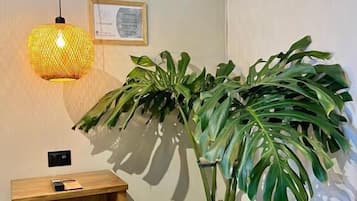 Quarto Duplo Superior, 1 cama king-size, vista para o pátio | Interior