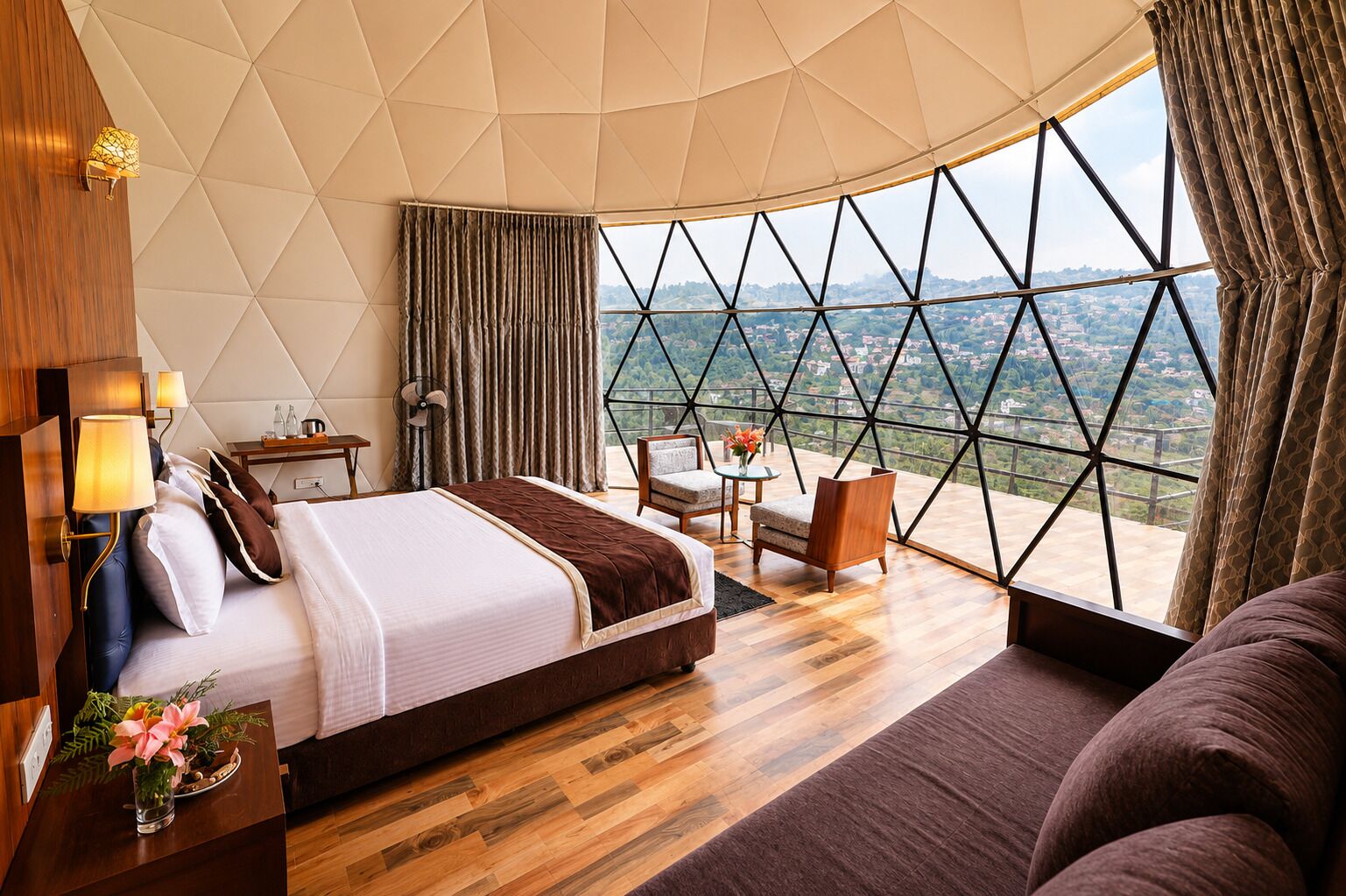 Luxury Glamp with Silver Falls view | Escrivaninha, Wi-Fi de cortesia, roupa de cama