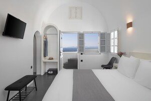 Quarto triplo conforto, banheira de imersão, vista para o mar