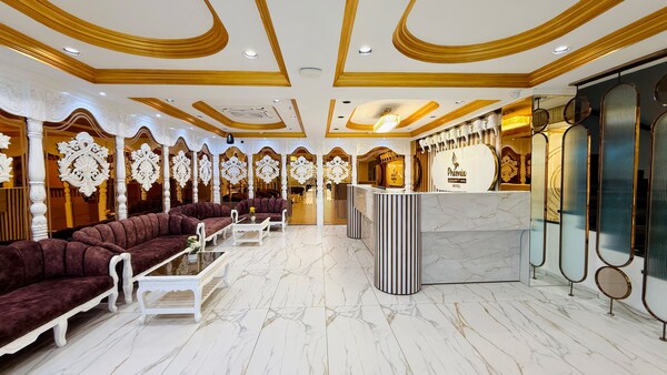 Pheonix Luxury Inn Hotel - Pithampur