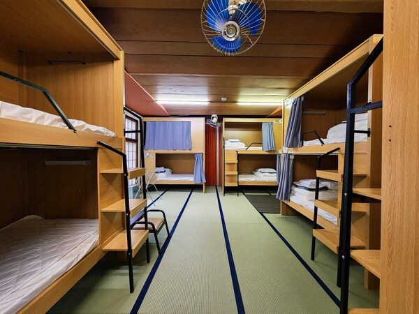 Snow Monkey Lodge - Hostel - Japan