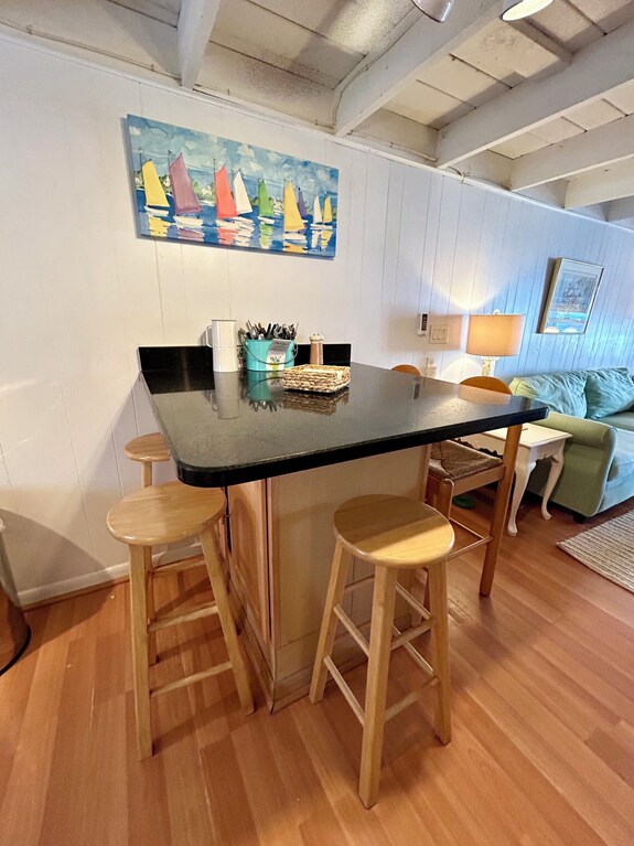 2-bedroom, 1 Full Bath Ocean Block Cottage In Vibrant Dewey Beach. - Rehoboth Beach, DE