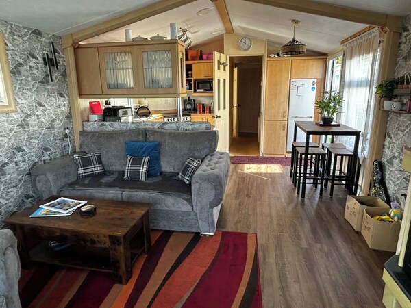 Cozy 2-bedroom Mobile Home In Kirkcolm With Sea Views - 스코틀랜드