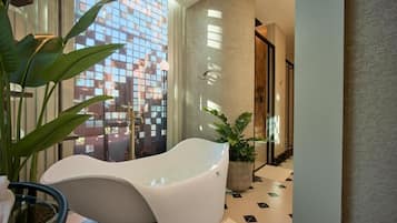 Suite, vista para o pátio | Spa