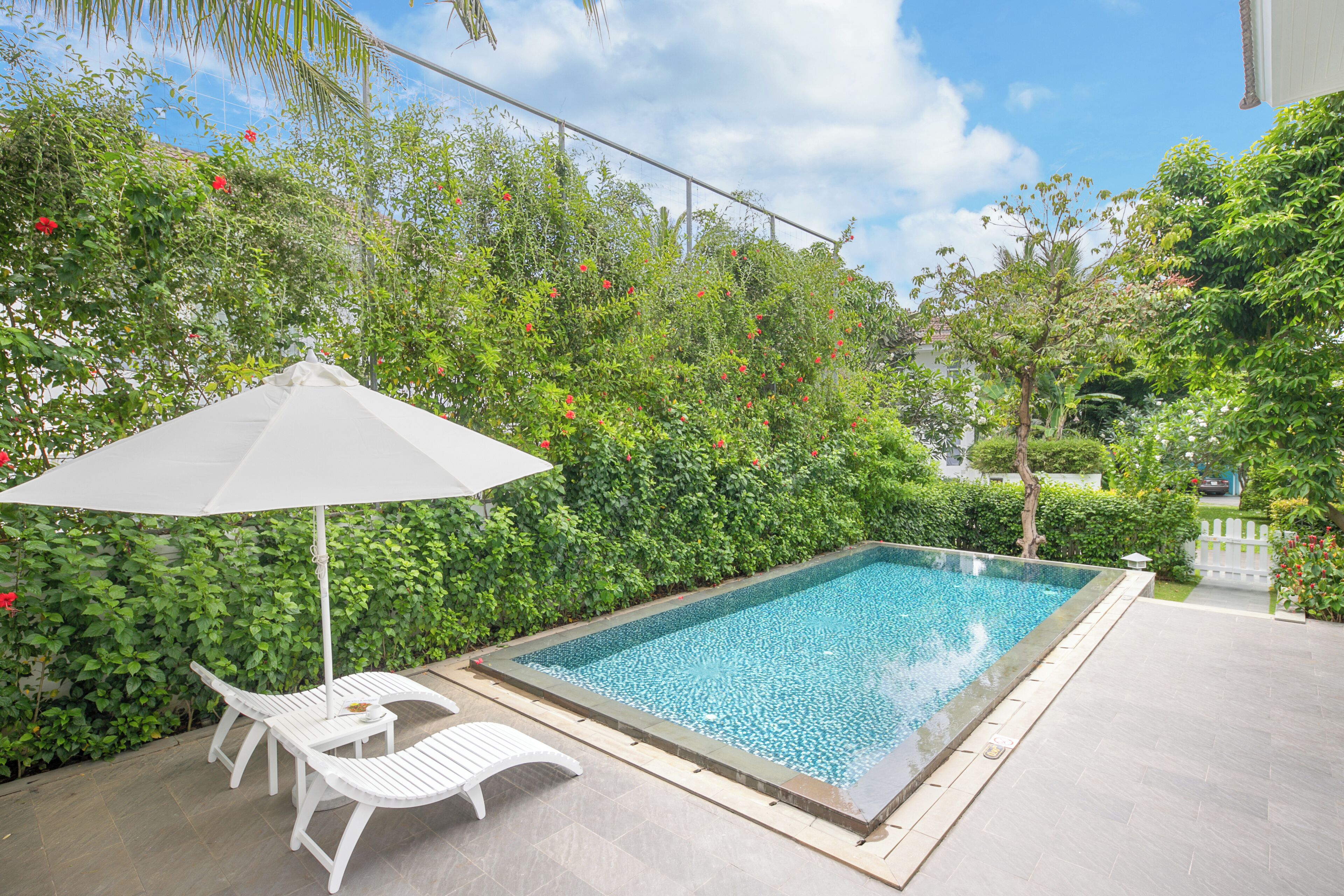 Villa, vista para o jardim | Piscina