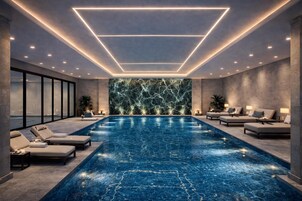 Piscina interior, piscina exterior 