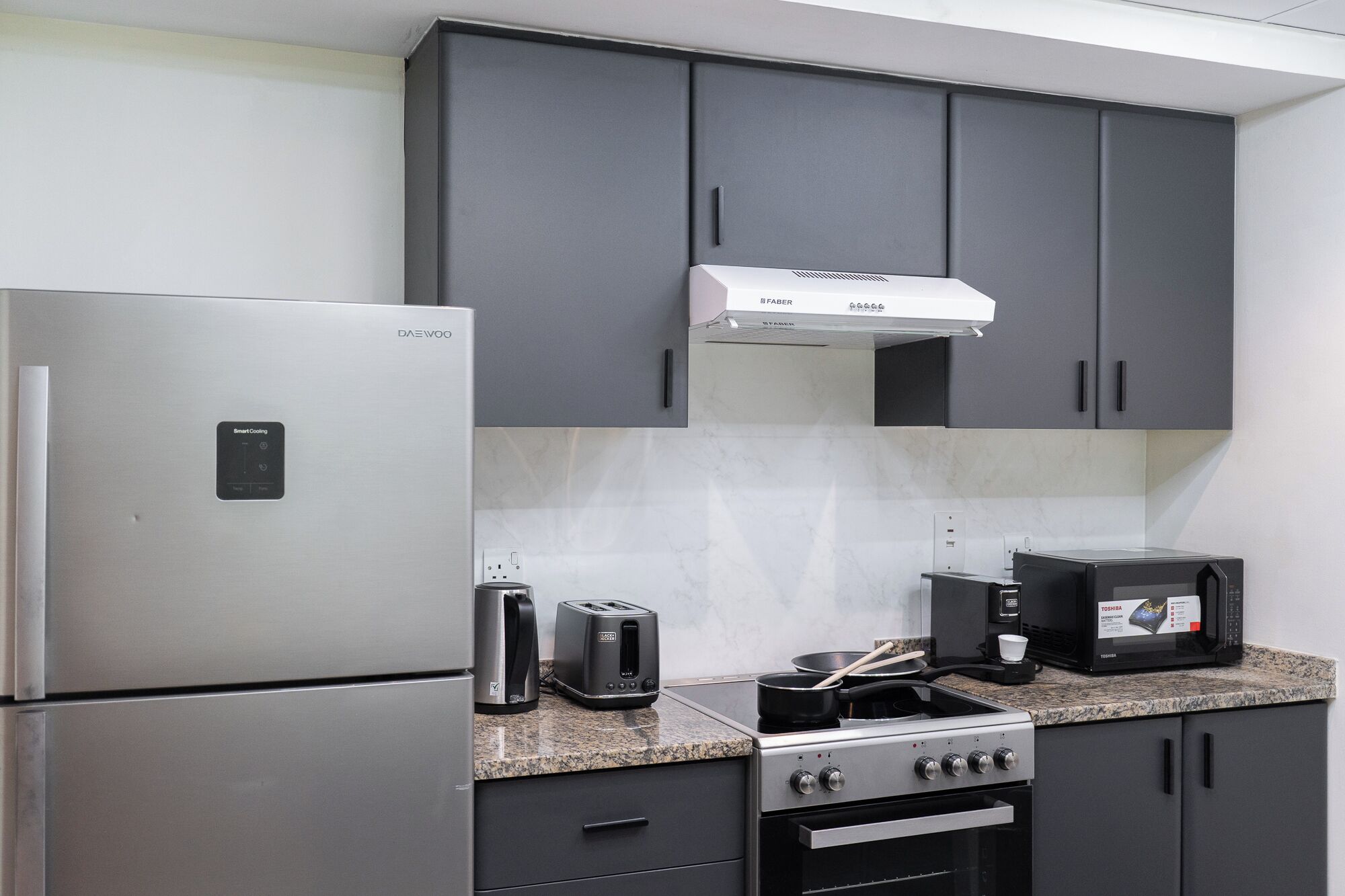 Apartamento superluxo, sacada, vista para a cidade | Cozinha privada