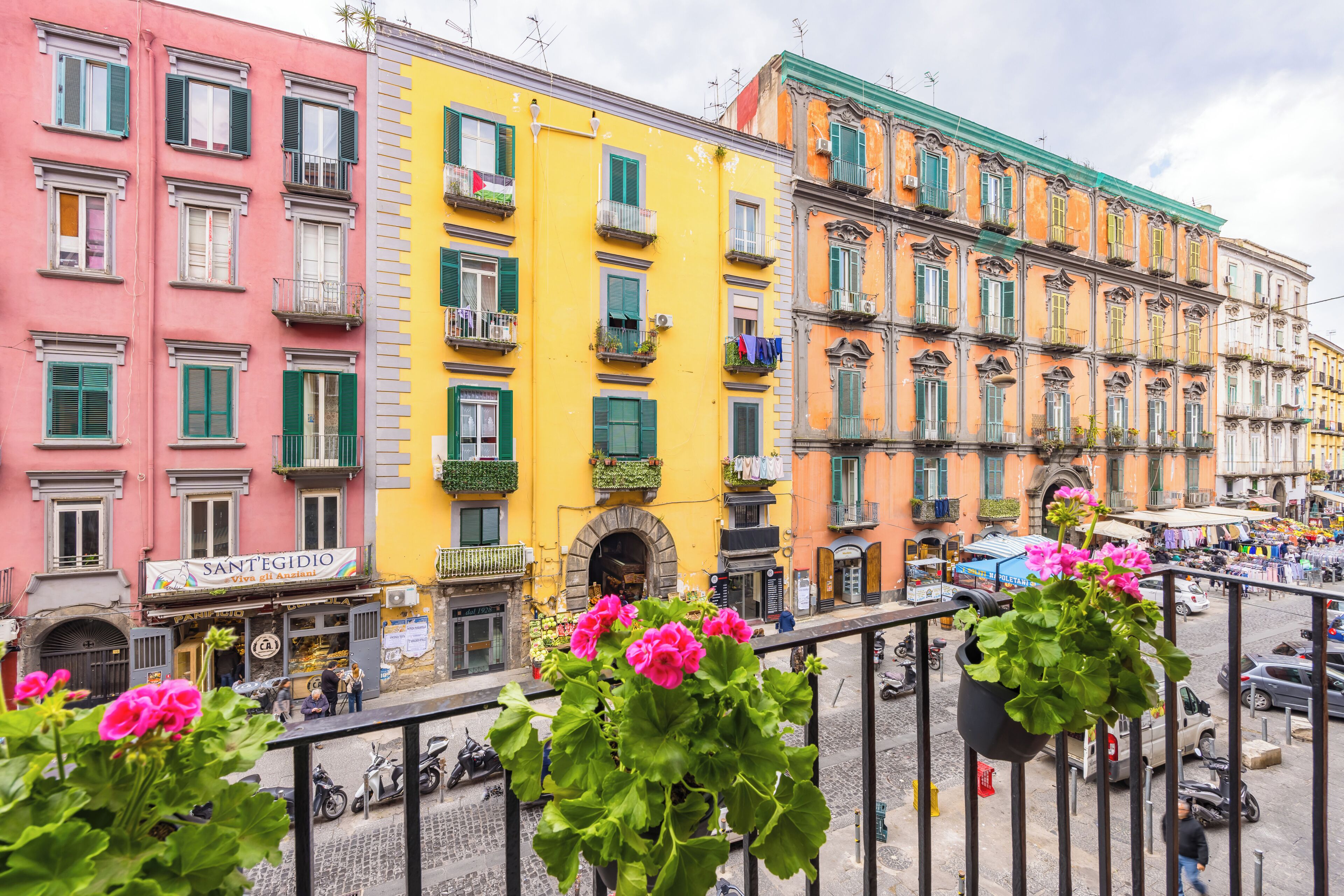 Quarto Triplo Superior, Vista para a cidade | Terrenos do alojamento